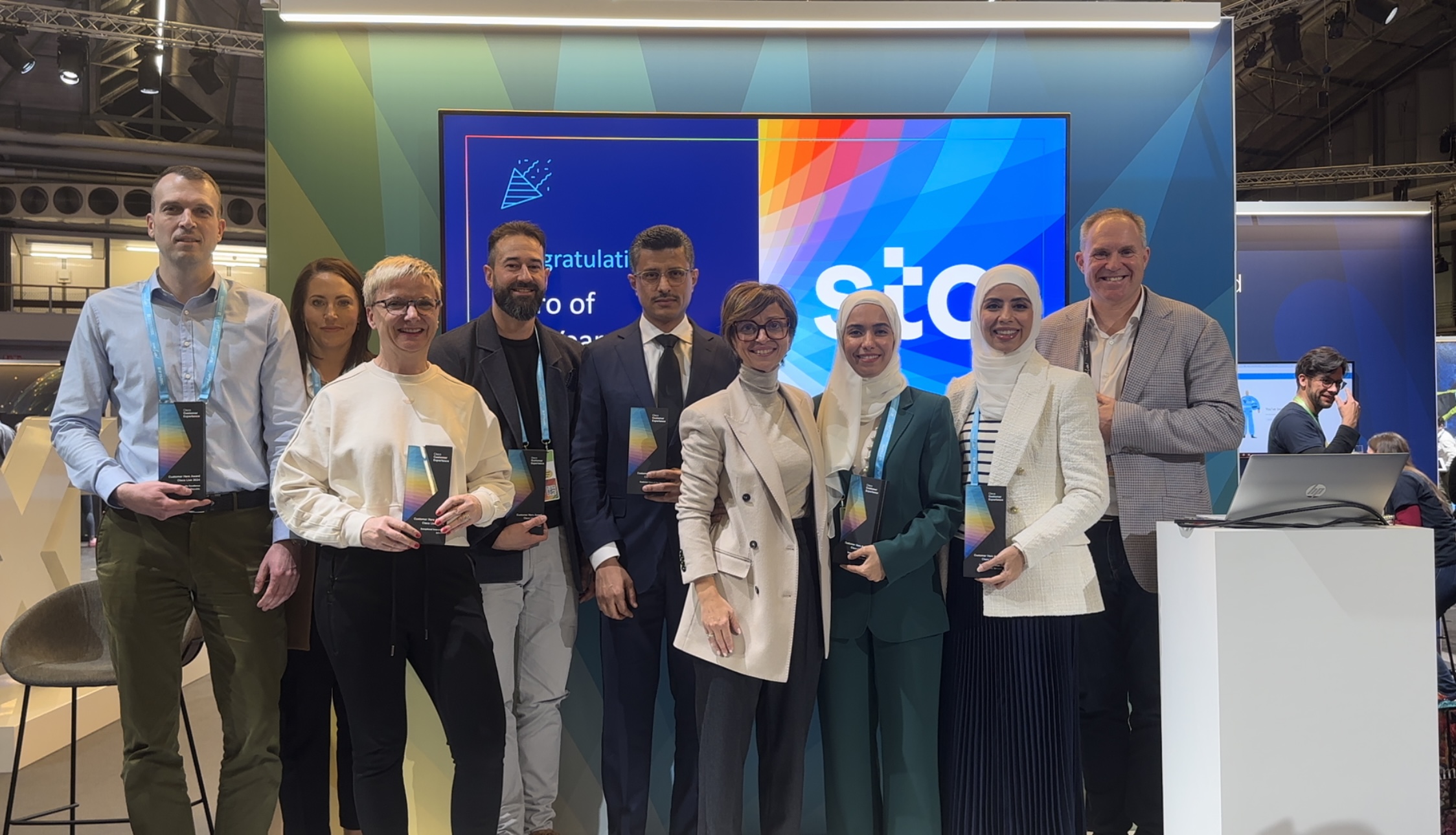 Celebrating the 2024 CX Customer Hero Award Winners - Cisco Blogs